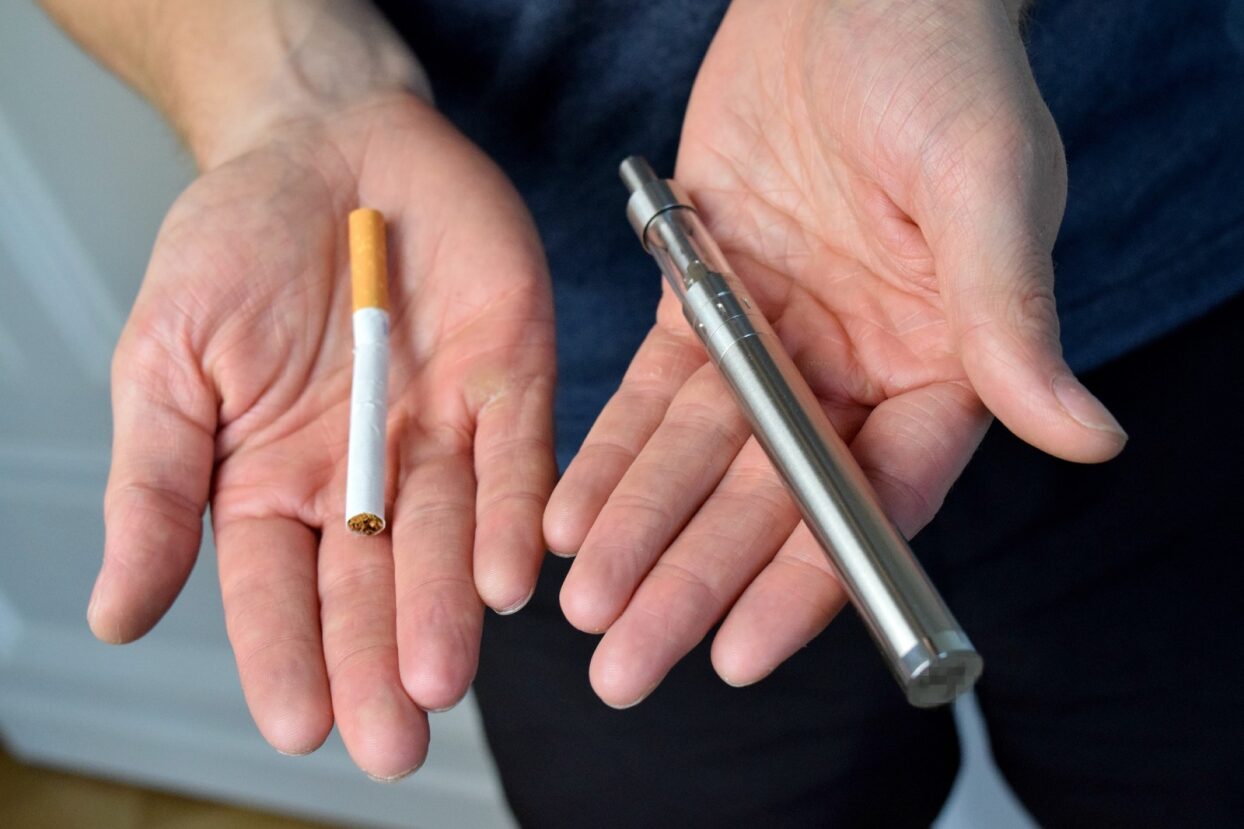 The combined effects of vaping and cigarettes on our eyes - nzoptics